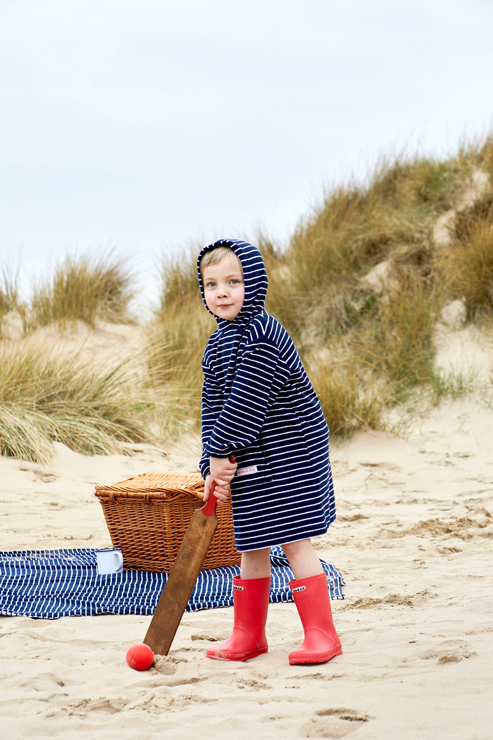 Bridie & Bert beach robes - navy white – Just Swimwear