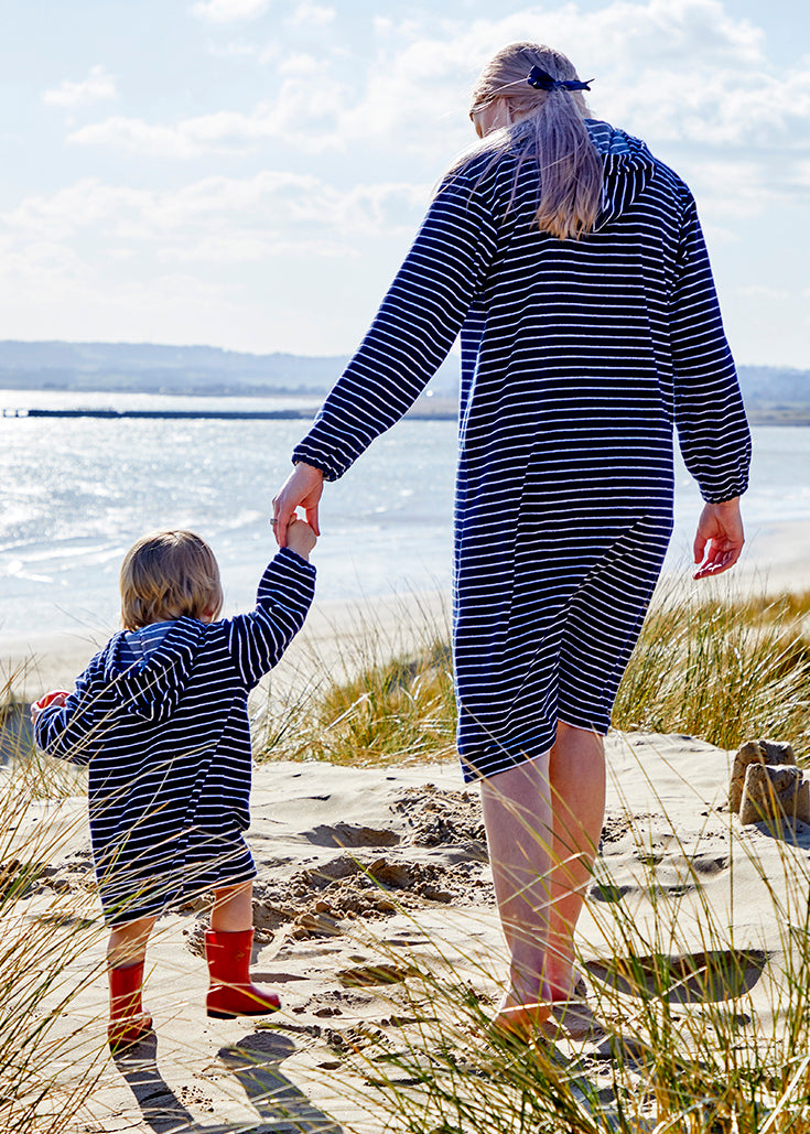 Bridie & Bert womens beach robe - navy white – Just Swimwear